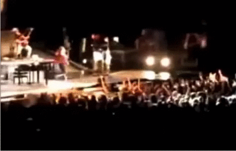 Stage GIF - Find & Share on GIPHY