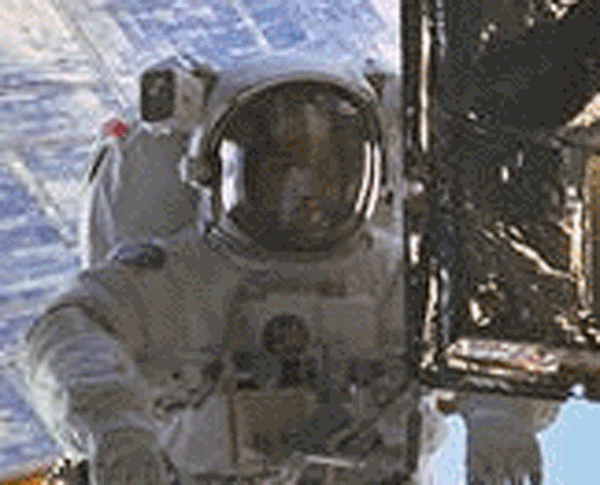 Astronaut GIFs - Find & Share on GIPHY