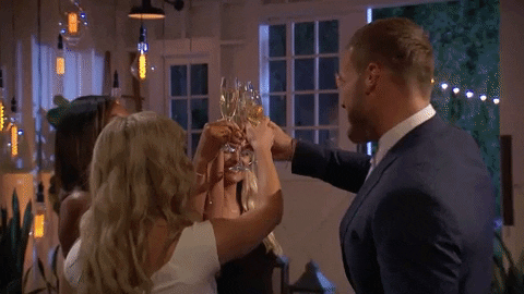 How to Throw a Rocking 'Bachelor' Viewing Party | Her Campus