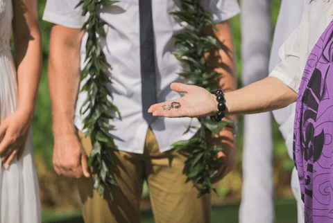 Simple Oahu Wedding GIFs – Simple Oahu Wedding