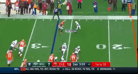 What's the worst tackling attempt by a defender you've ever seen? : r/nfl