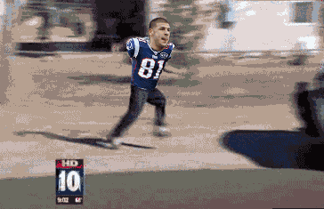 This guy should be a Running Back : r/gifs