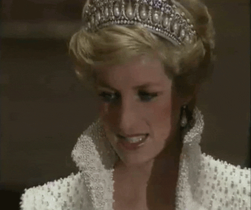 Princess GIF - Find & Share on GIPHY