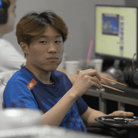 Overwatch Eating GIF by ANDBOX - Find & Share on GIPHY