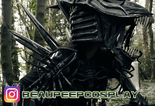 Cosplaying Alien Queen GIF - Find & Share on GIPHY