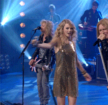 Taylor Swift Dancing GIF - Find & Share on GIPHY