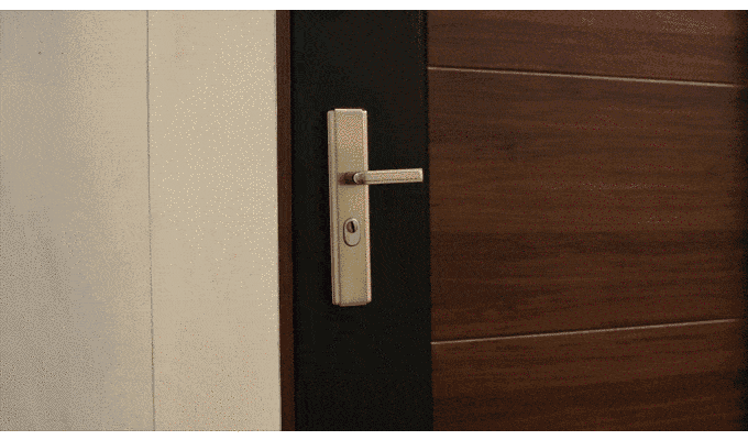 Locky: The First Smart Key Overlay | Indiegogo