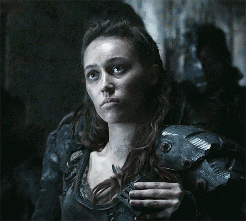 Alycia Debnam-Carey - Alycia | Gif ABC's #13: Knife, Laura, Marny ...
