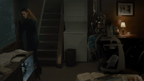 Horror Run GIF by DeAPlaneta - Find & Share on GIPHY