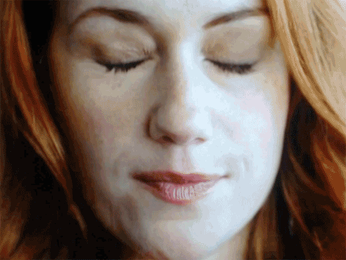 Amanda Peet Find And Share On Giphy