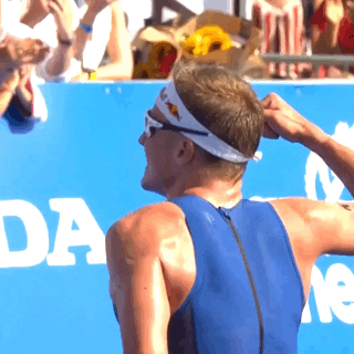 Itu GIF by WorldTriathlon - Find & Share on GIPHY
