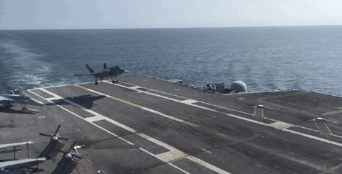 Landing GIF - Find & Share on GIPHY