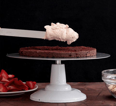 Cake GIFs - Find & Share on GIPHY