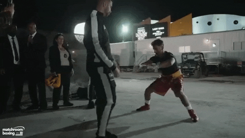 Gib practicing his crab stance before the fight : ksi