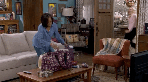 Beth Behrs GIFs - Find & Share on GIPHY