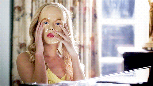 Who Is A Pretty Little Liars GIF - Find & Share on GIPHY