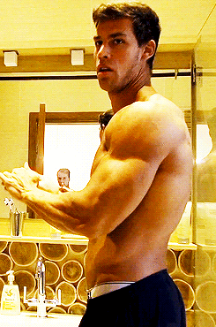 Kris Evans GIFs - Find & Share on GIPHY