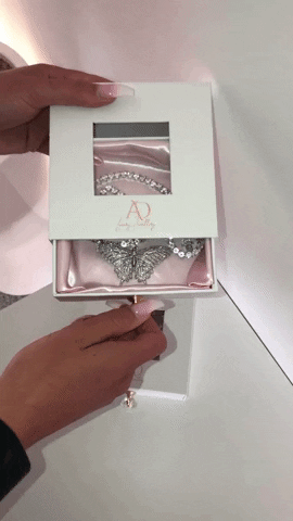 AD LUXURY JEWELLERY GIF - Find & Share on GIPHY