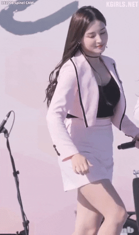 南韓混血兒mml nancy真係無敵，件件衫都突曬波形出黎 | LIHKG 討論區