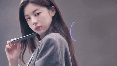 SKT O캠퍼스 모델 고윤정.gif : MLBPARK