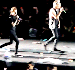 Strut GIF - Find & Share on GIPHY