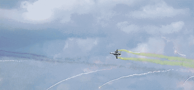 F 4 Phantom GIFs - Find & Share on GIPHY