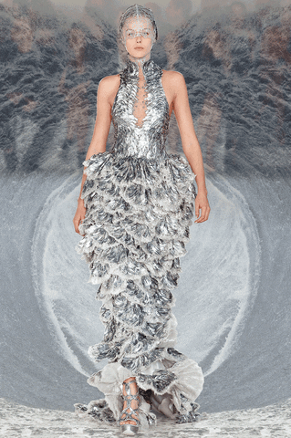Alexander Mcqueen Water Gif By Fashgif - Find & Share on GIPHY