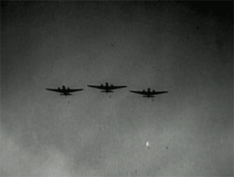 World War 2 GIF - Find & Share on GIPHY