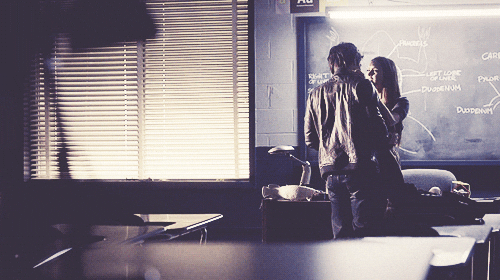 Make Out GIFs - Find & Share on GIPHY