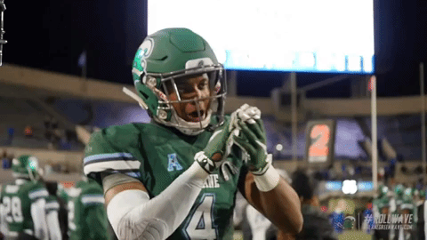 Football Clapping GIF by GreenWave - Find & Share on GIPHY