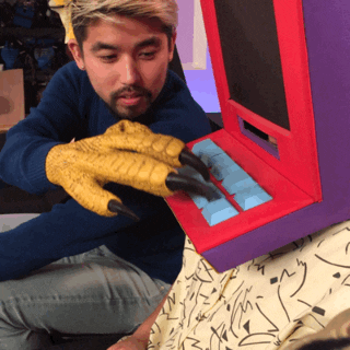 Claw GIFs - Find & Share on GIPHY