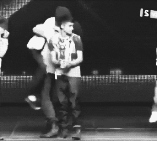 Sad Larry Stylinson Gif