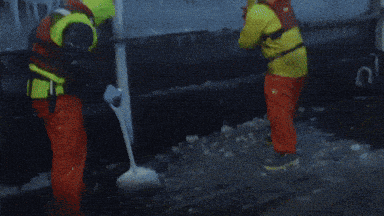 Deadliest Catch Wave GIF by Discovery - Find & Share on GIPHY