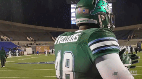 Football Clapping GIF by GreenWave - Find & Share on GIPHY