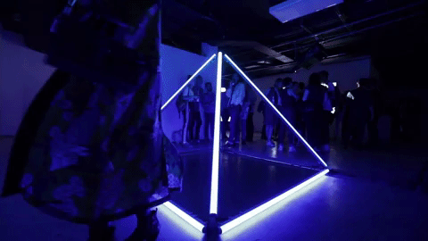 Time Frame GIF by Walter Wlodarczyk - Find & Share on GIPHY