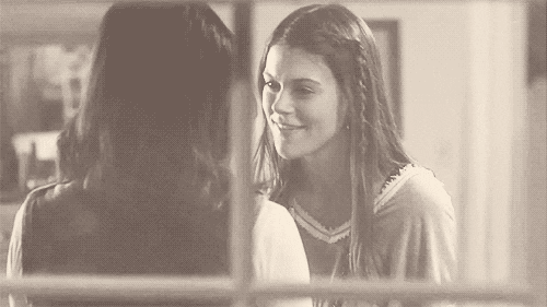 Emily Fields GIF - Find & Share on GIPHY