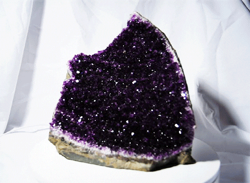 Geode GIFs - Find & Share on GIPHY